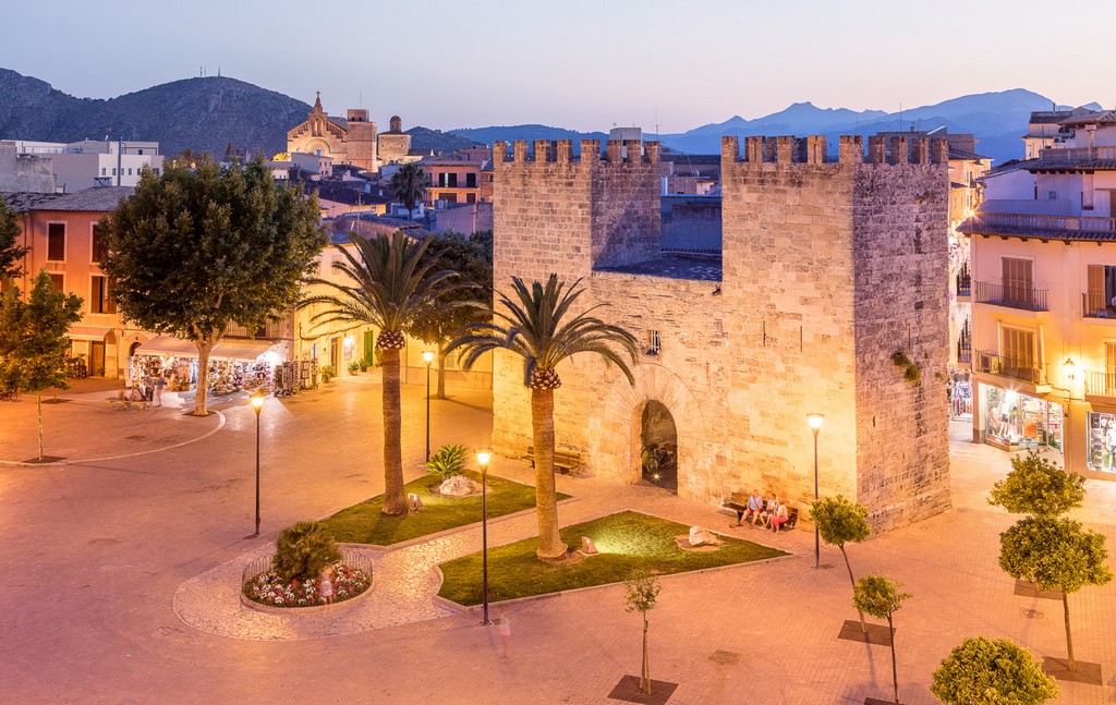 Luxury Holiday Villas in Alcudia, Mallorca | Balearic Villas | Balearic ...